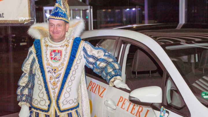 Prinz Peter I. erhält Leihgabe