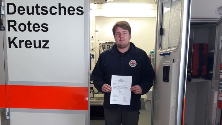 Ramon Schulte zeigt Engagement beim DRK Lennestadt