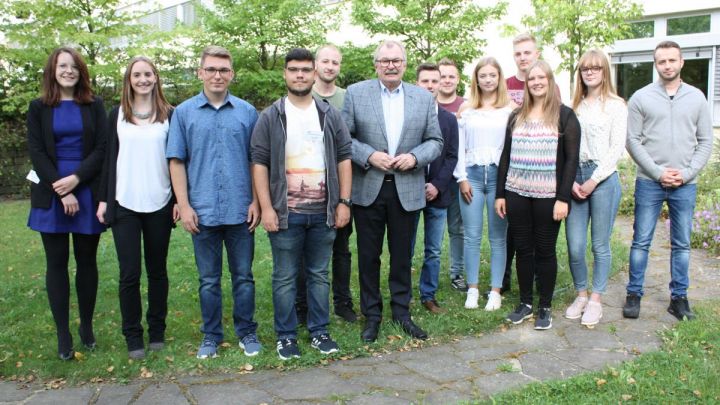 Ausbildungsstart beim Kreis Olpe