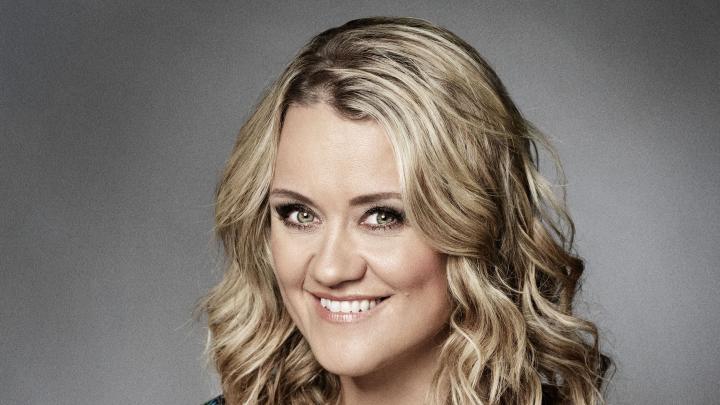 Komikerin Lisa Feller trifft in Olper Stadthalle auf