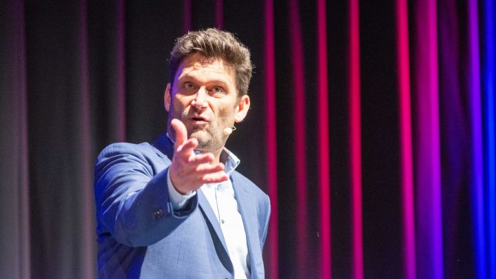 Christian Ehring begeistert im PZ Meggen