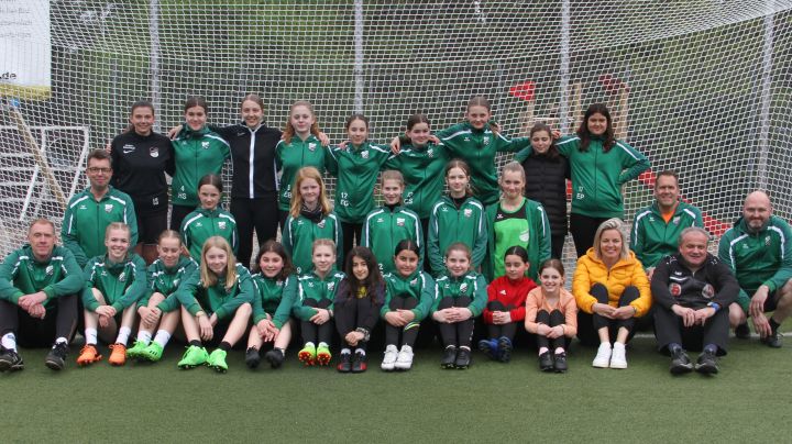 Sport-Reporterin Christina Graf besucht Halberbrachter