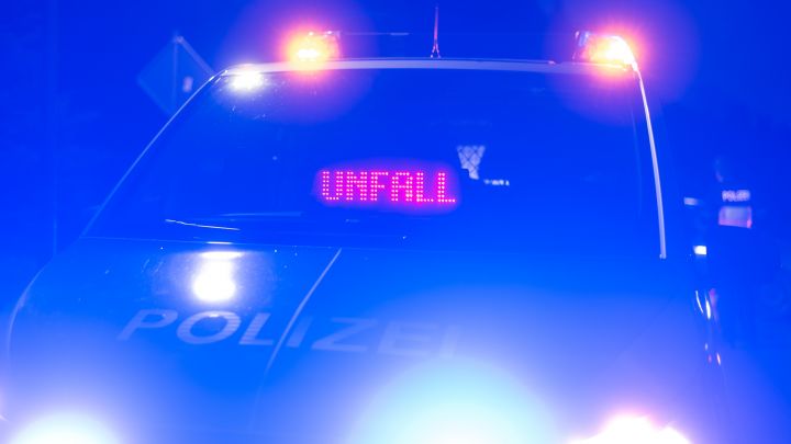 Zwei Verletzte bei Autounfall Zwei Verletzte bei Autounfall