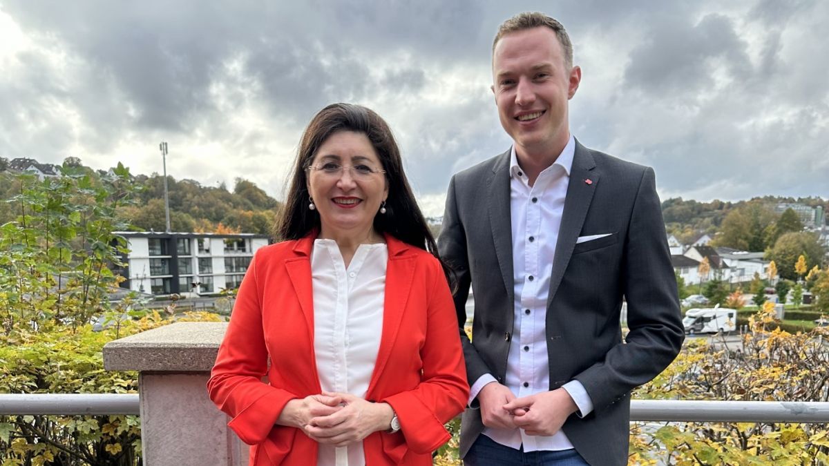 Kreis-SPD wählt mit Nezahat Baradari und Sebastian Menn Kreis-SPD wählt mit Nezahat Baradari und Sebastian Menn