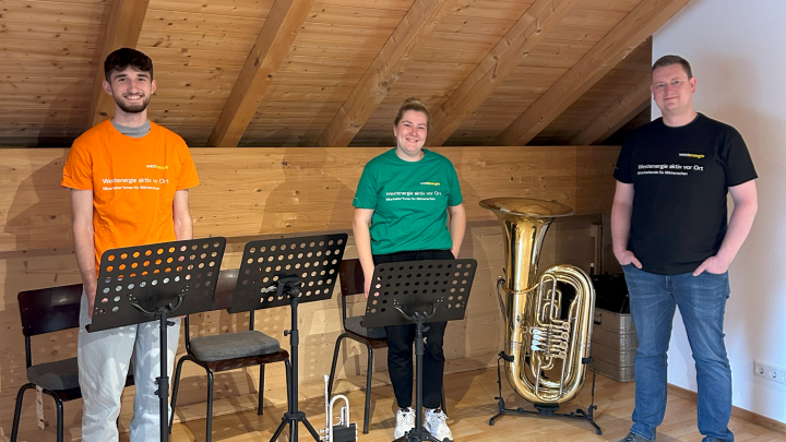 Albaumer Musiker freuen sich über Westenergie-Spende für