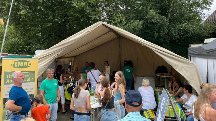 Erfolgreicher Kirmesstand: Waffelverkauf bringt 2.400 Euro