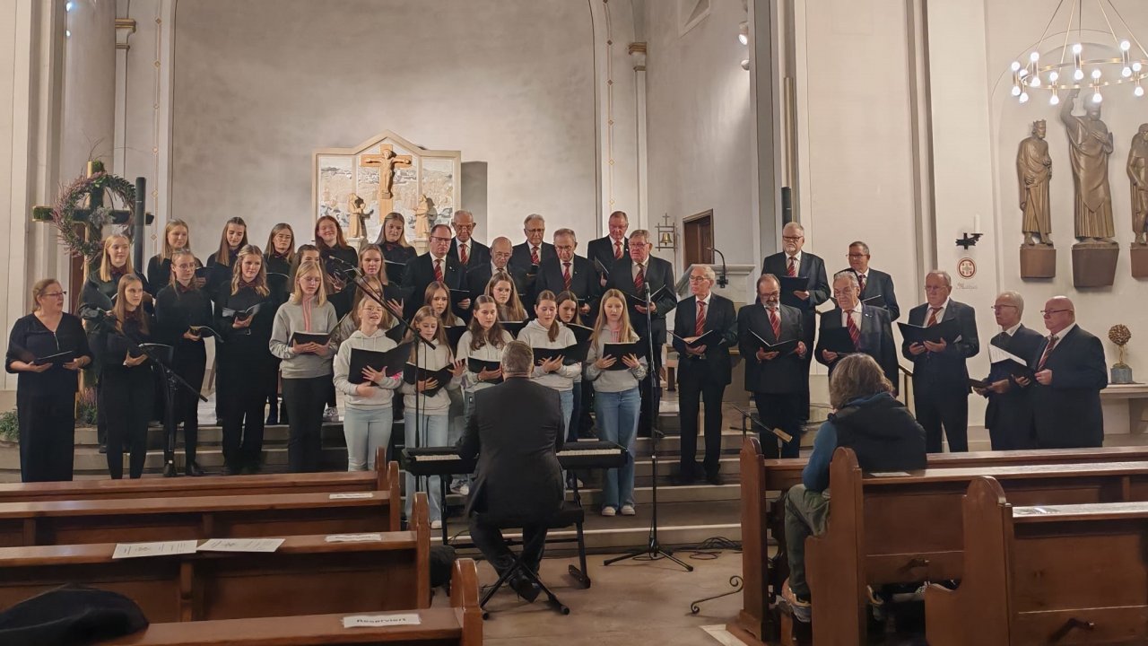 MGV Fretter und Junger Chor singen für Kinder in Olpe und