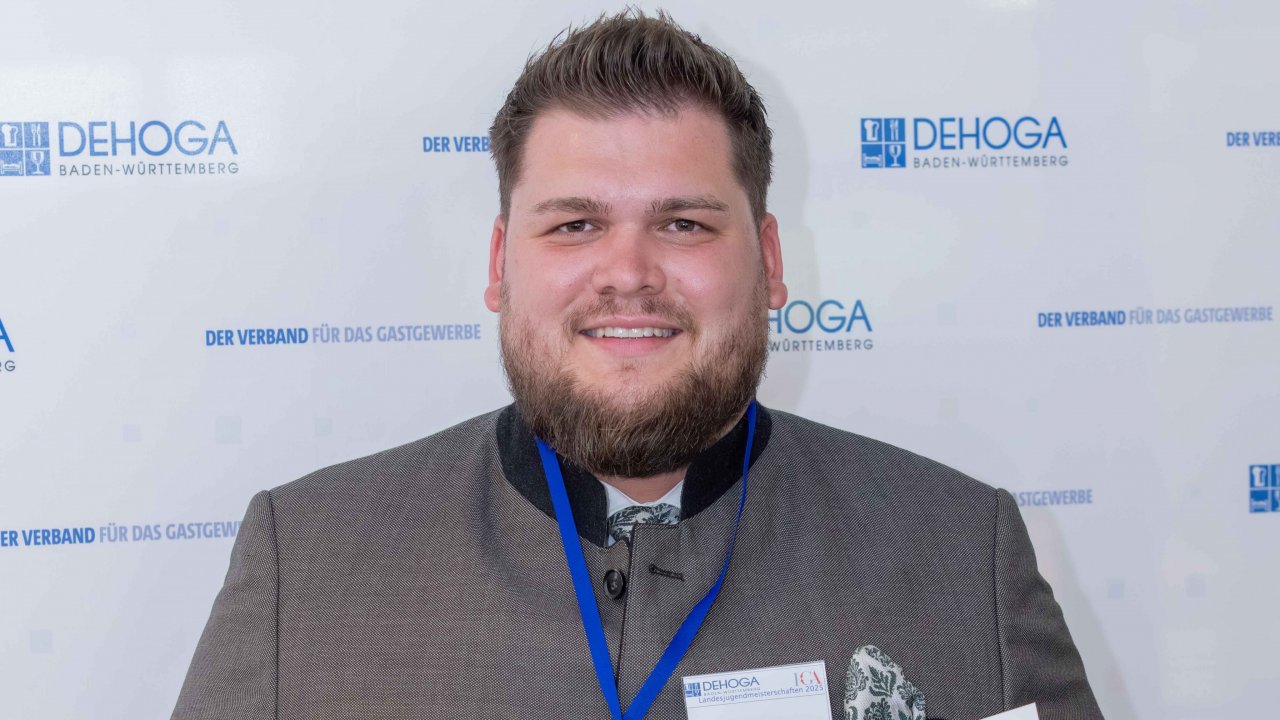 Cedric Laarmann aus Kirchveischede ist bester Kaufmann für