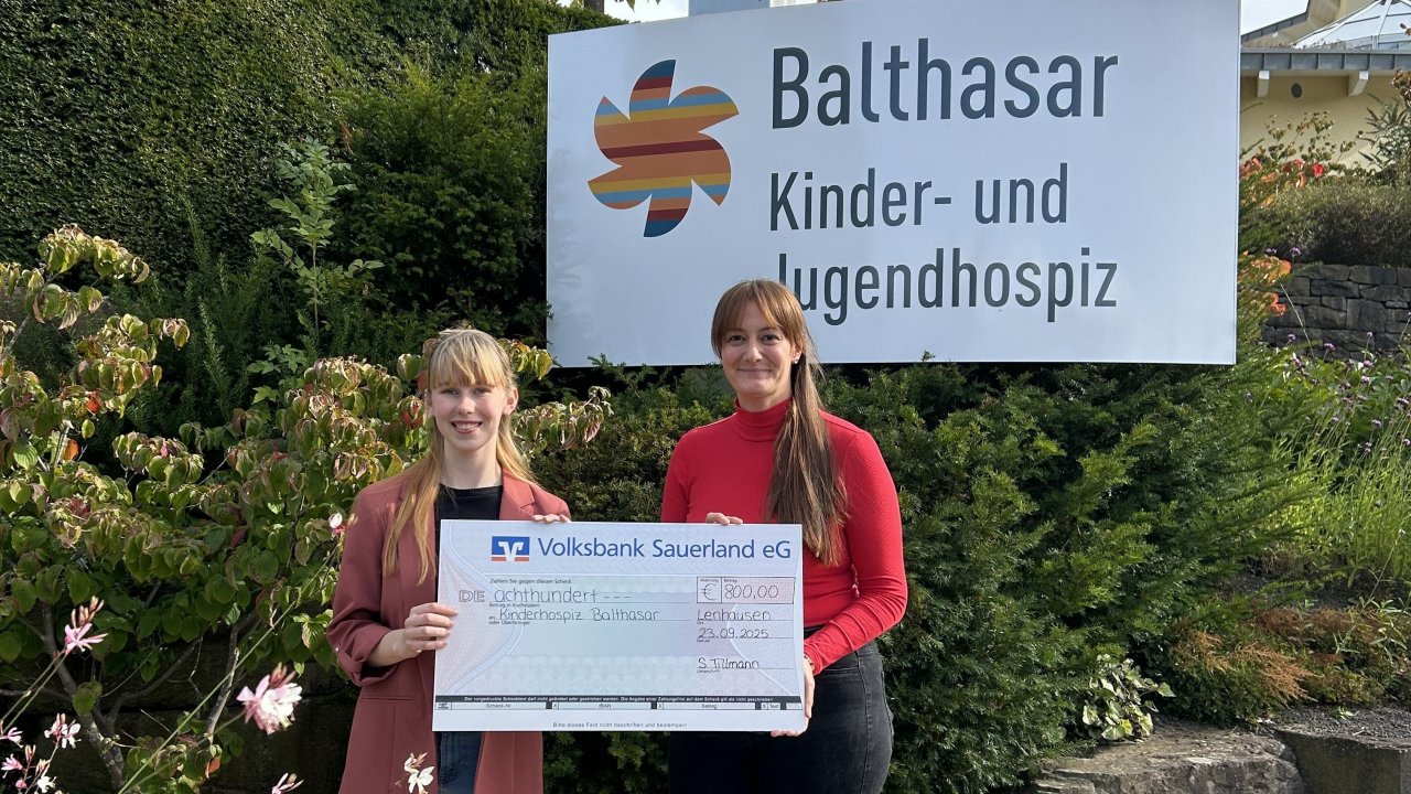 Q2 des Rivius-Gymnasiums spendet 800 Euro an „Balthasar“
