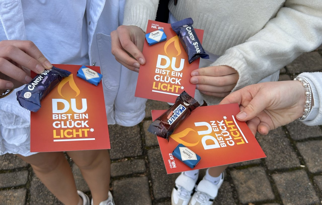 Engel des Alltags: Schülerinnen des MK bringen