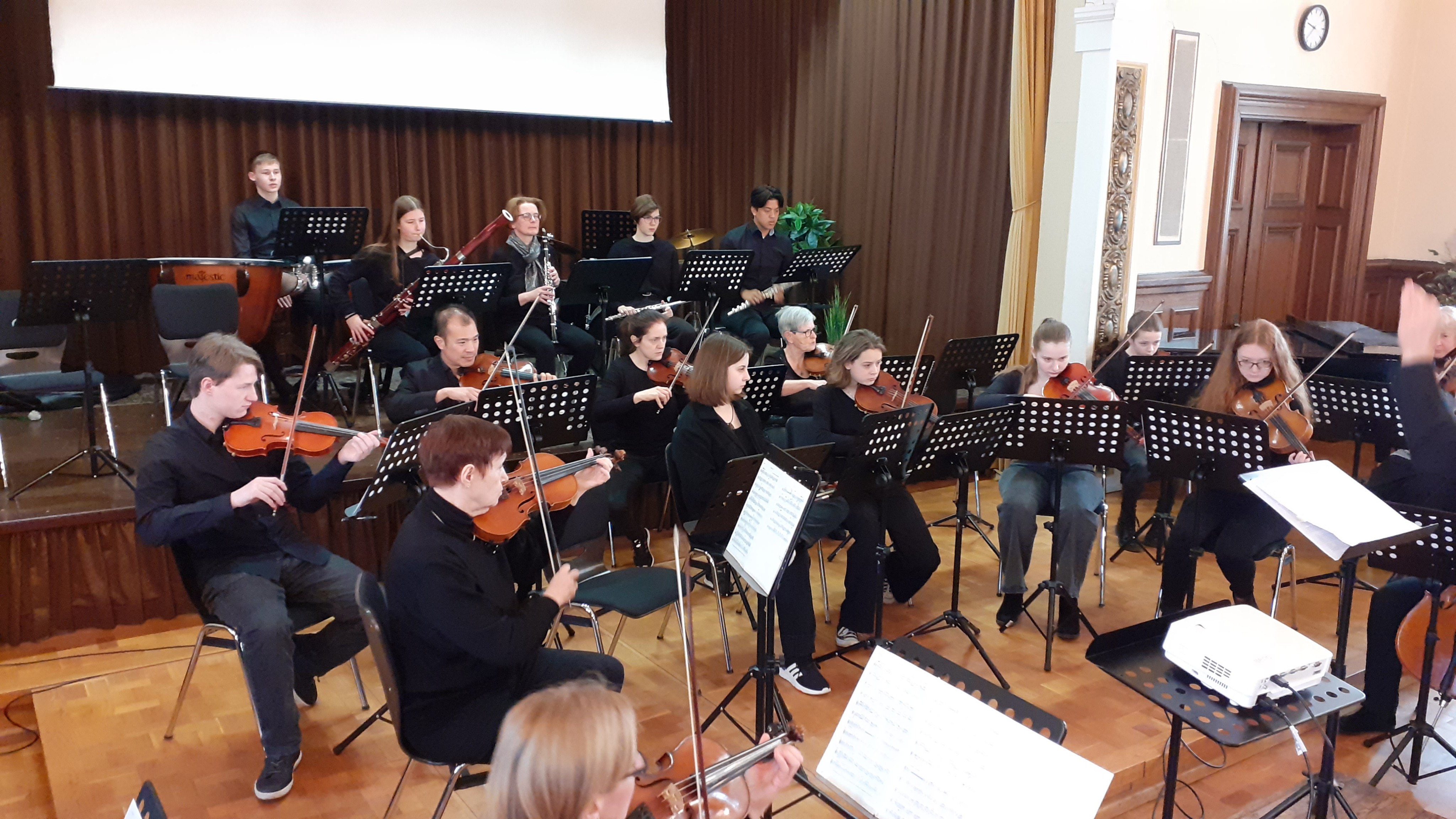 Musikschüler aus Olpe, Wenden und Drolshagen gemeinsam auf